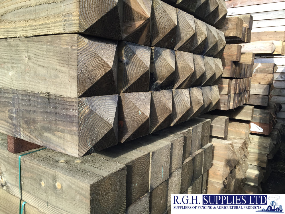 2.4m x 150 x 150mm Four Way Topped Incised, Highways Specification Gat