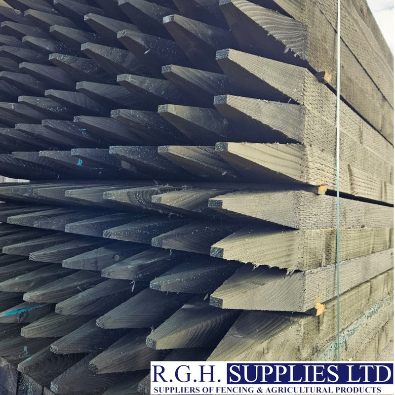 2.1m x 150 x 75mm Posts Green Highways Spec – RGH Supplies LTD